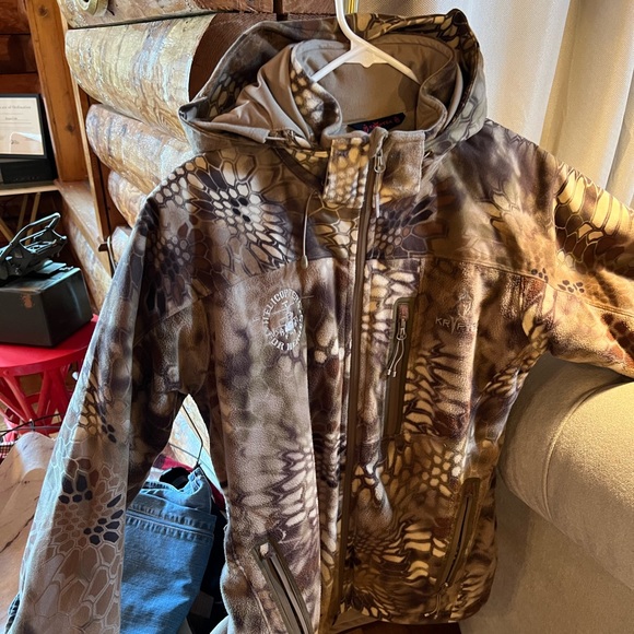 3M Thinsulate | Jackets & Coats | Kryptek Vellos Warm Winter Camo ...